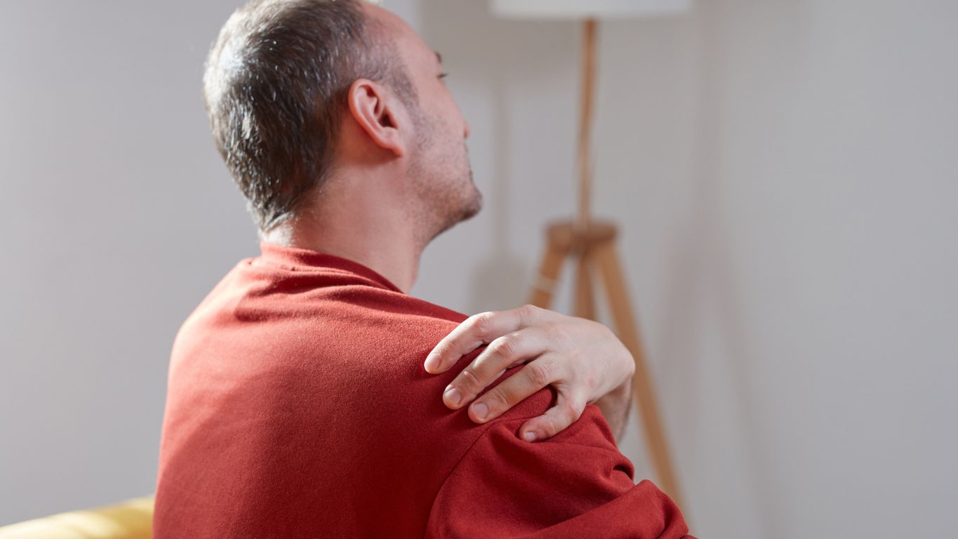 Signs and Symptoms of a Clavicle Fracture | The Orthopedic Partners